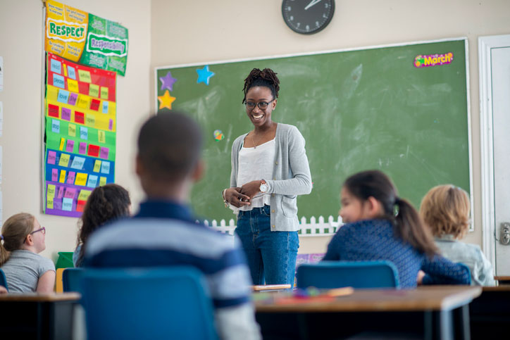 How Much Money Does a Teacher Make a Year? A Look Into Teachers Average ...